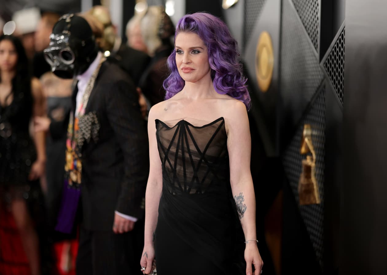 ‘I love being in Iowa’: Kelly Osbourne lists L.A. jewel box in ‘prime ...