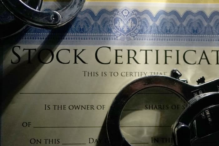 Former SEC lawyer-turned-stock-fraudster pleads guilty in second ...