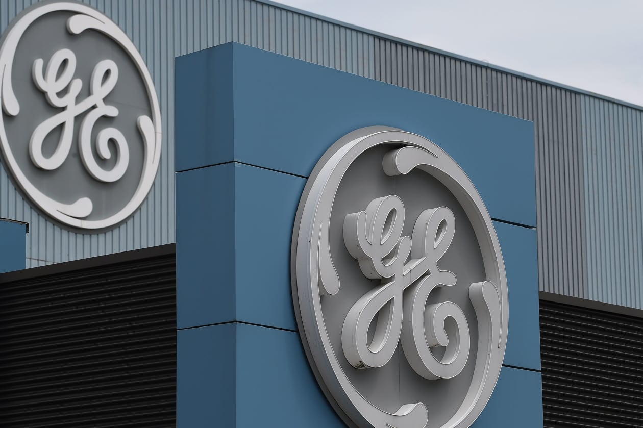 GE CEO Larry Culp agrees to $10 million cut in compensation - MarketWatch
