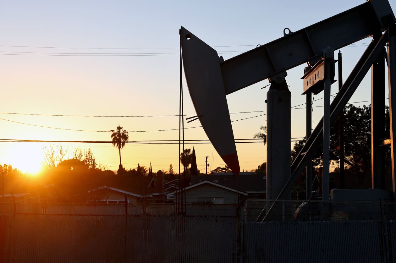 Oil ends at a more than a 2-week high as natural-gas futures mark ...