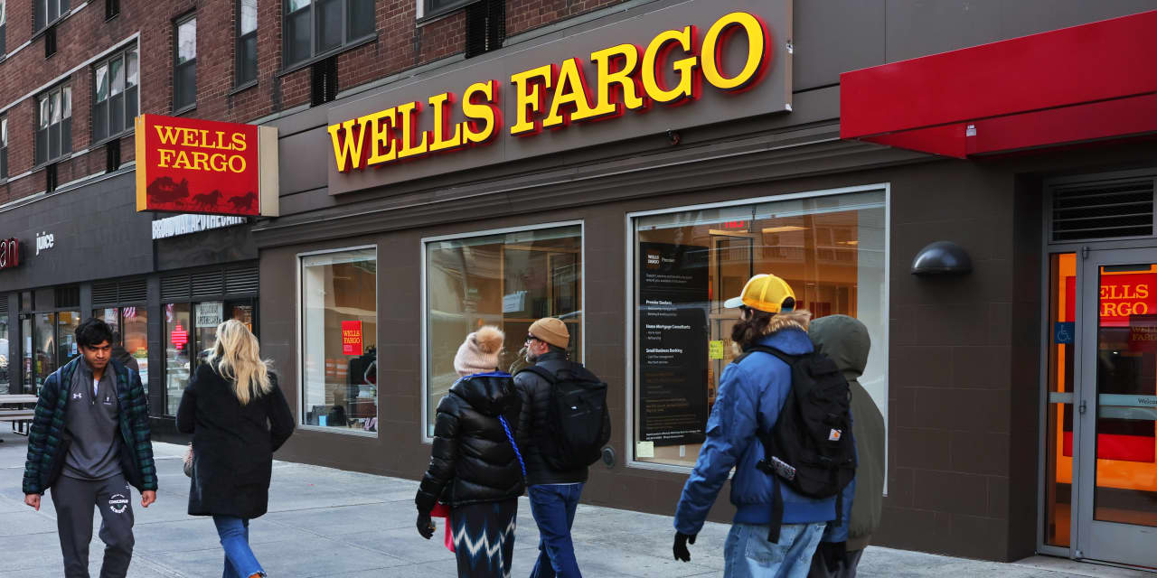 Consumer sentiment creeps higher, but Americans are more worried about ...