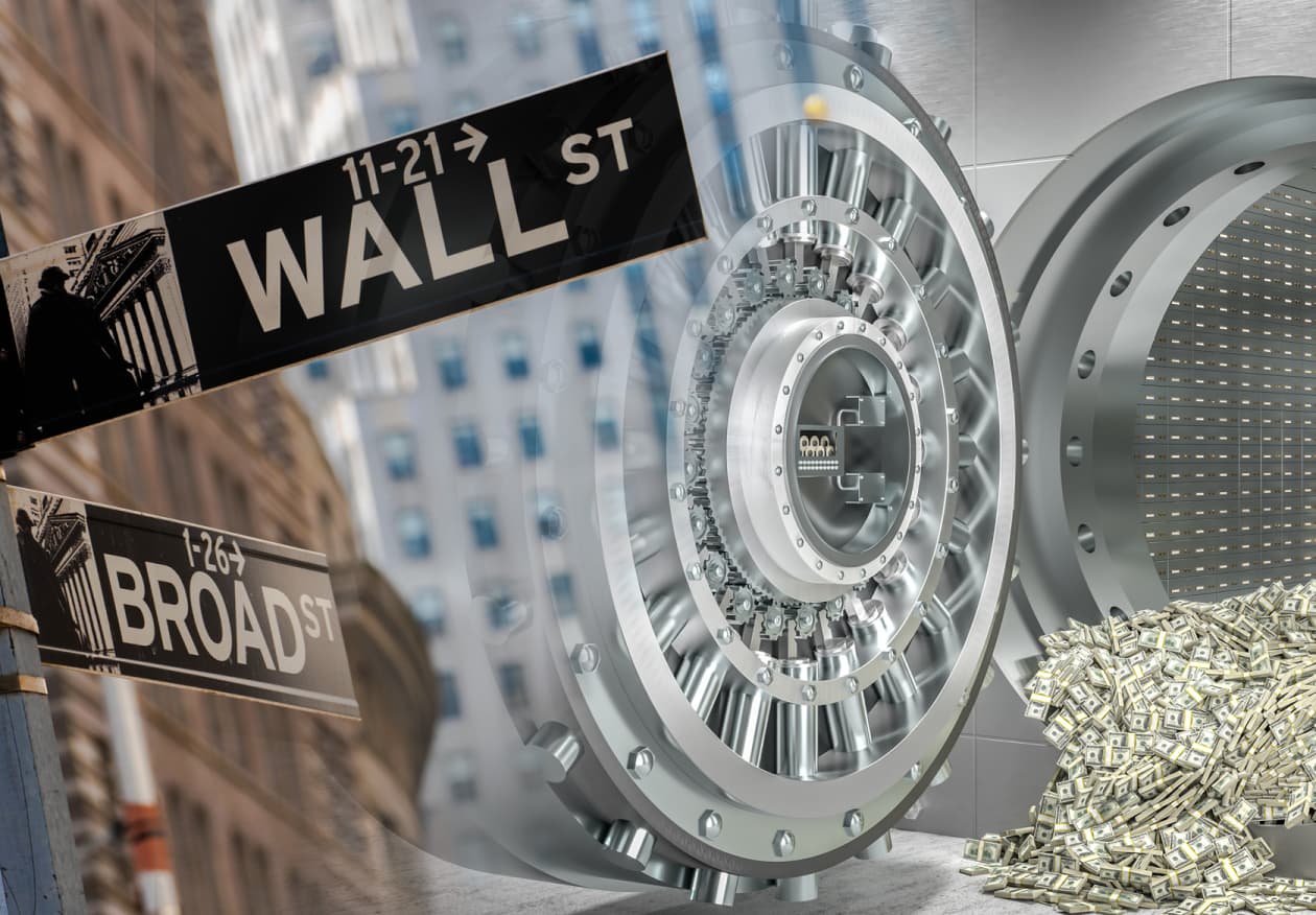 Investors have poured $508 billion into cash in the first quarter, the ...