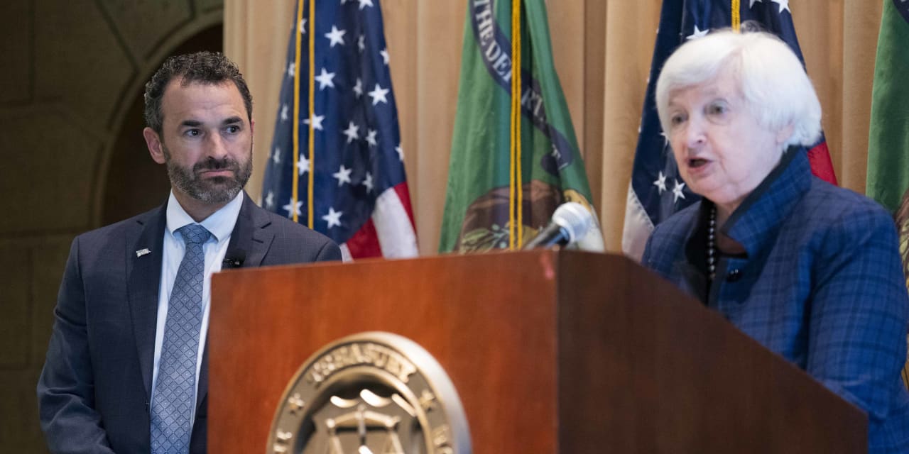 The IRS wants more people working in tax enforcement. Now it has to ...