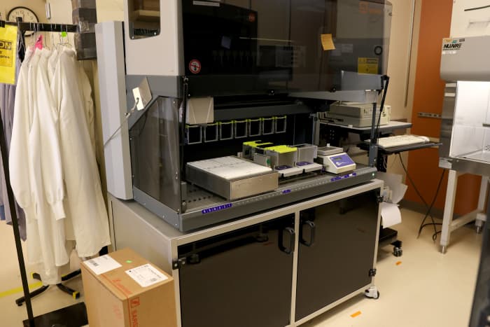 Abbott Labs stock soars 8% as medical tests, procedures rebound from ...