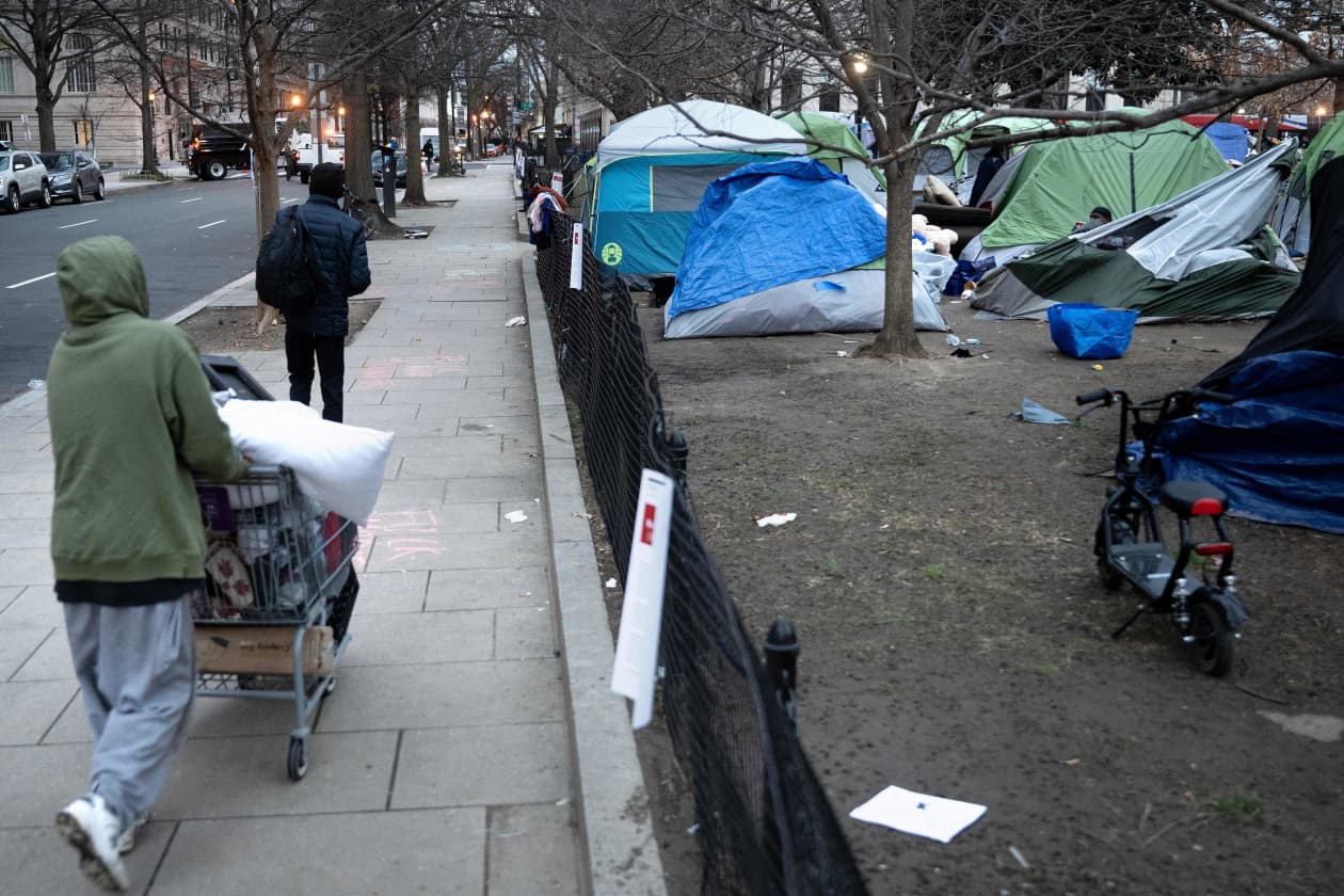 Poverty is associated with more fatalities than guns or homicides ...