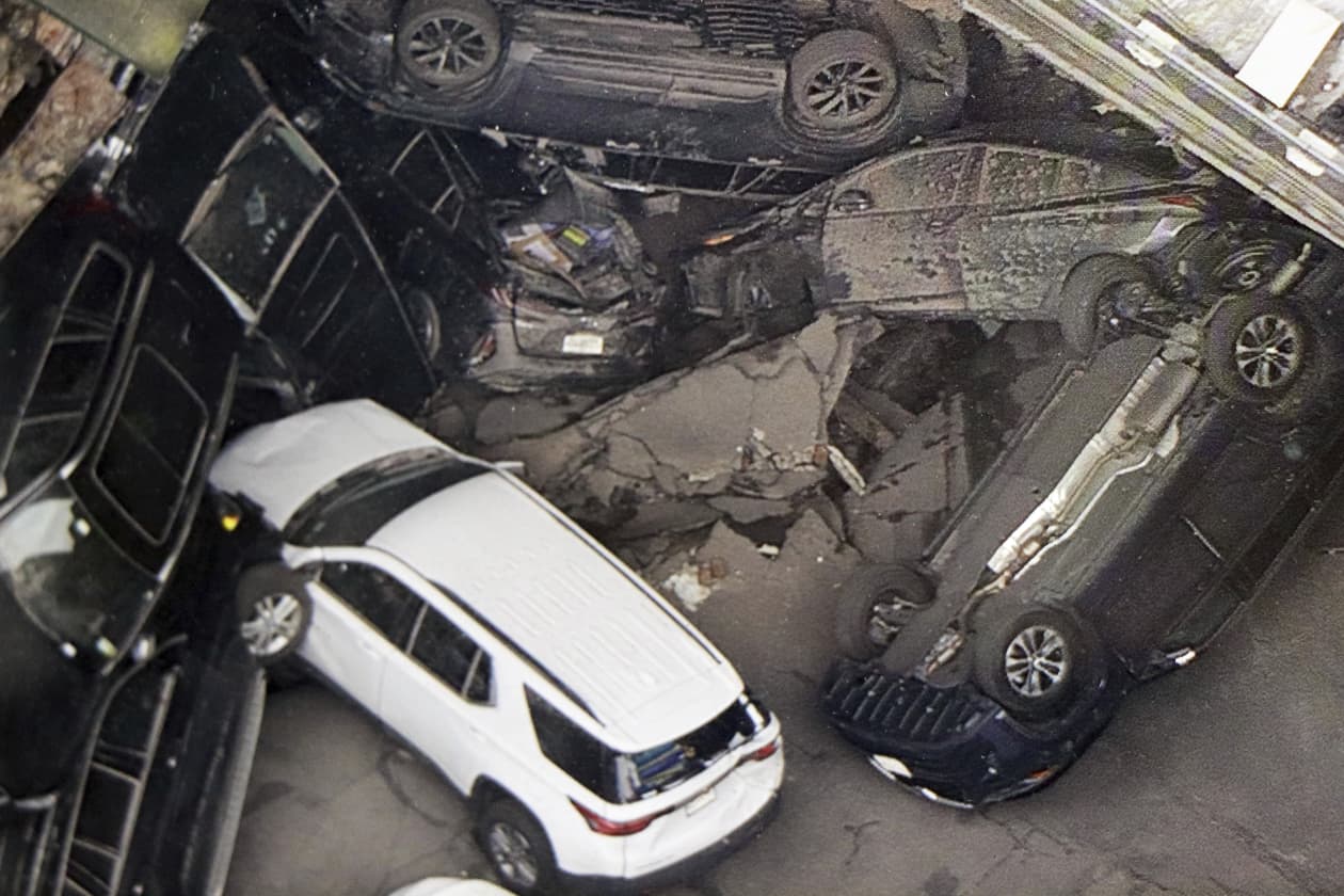 Body recovered from rubble of collapsed Manhattan parking garage ...