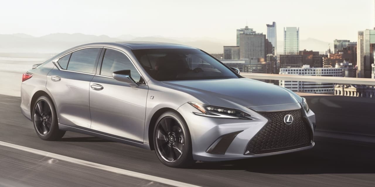 The 2025 Lexus ES is an attractively-priced, reliable and smooth luxury ...