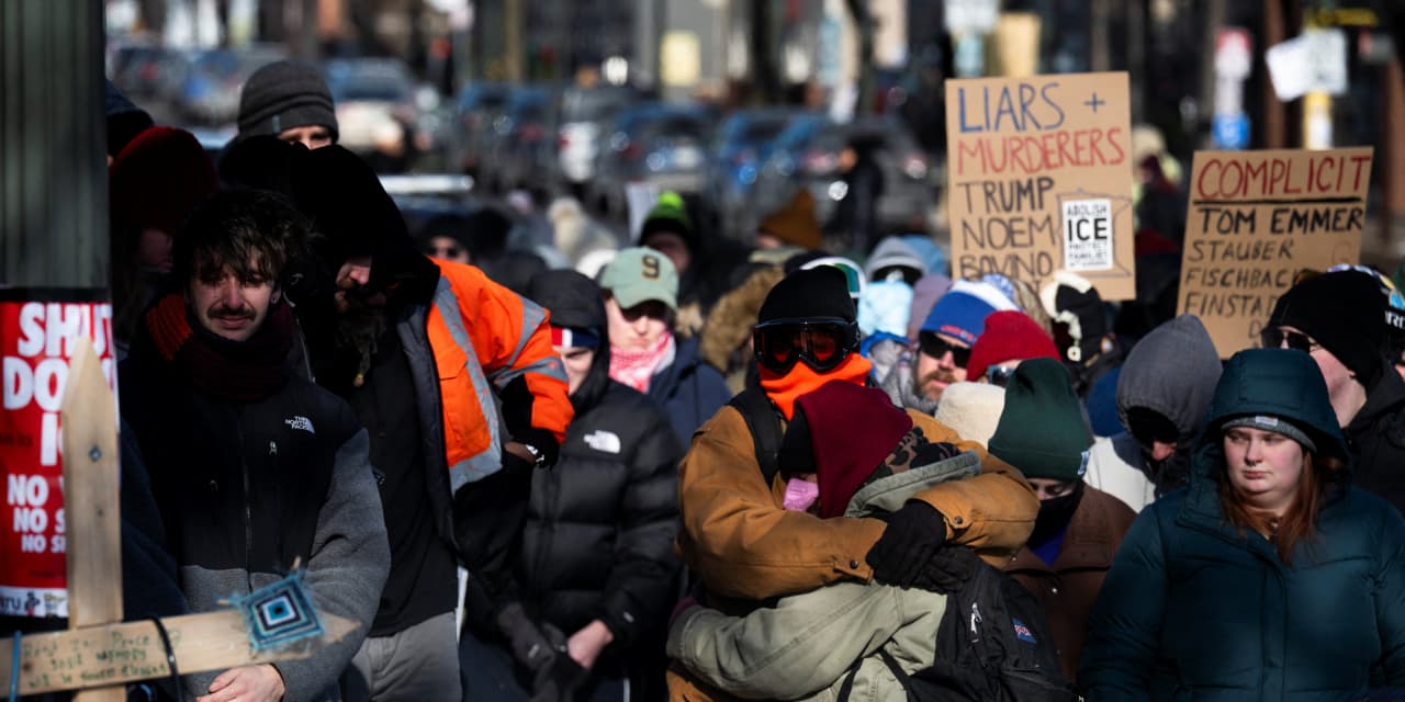 Bets on a U.S. government shutdown spike after latest civilian death in ...