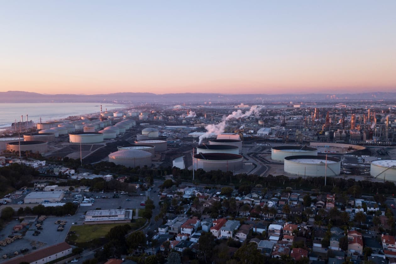 Chevron’s stock tanks more than 6%, and rising oil prices didn’t help ...