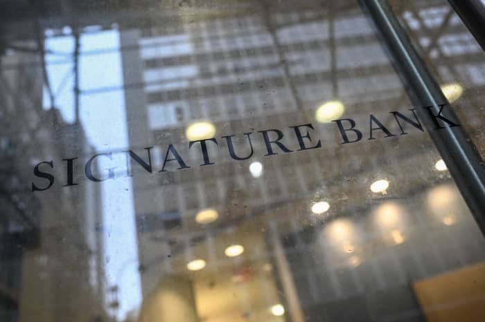 Signature Bank's 'reliance on crypto industry' helped lead to its ...