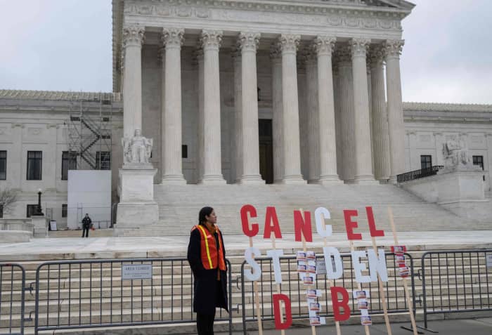 Student-loan firm at center of debt-relief battle is set for revenue ...