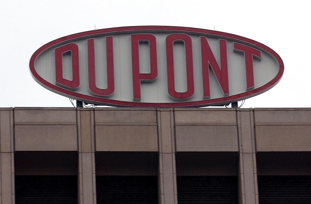 DuPont sees weak smartphone, PC and chip demand, as consumers spend ...