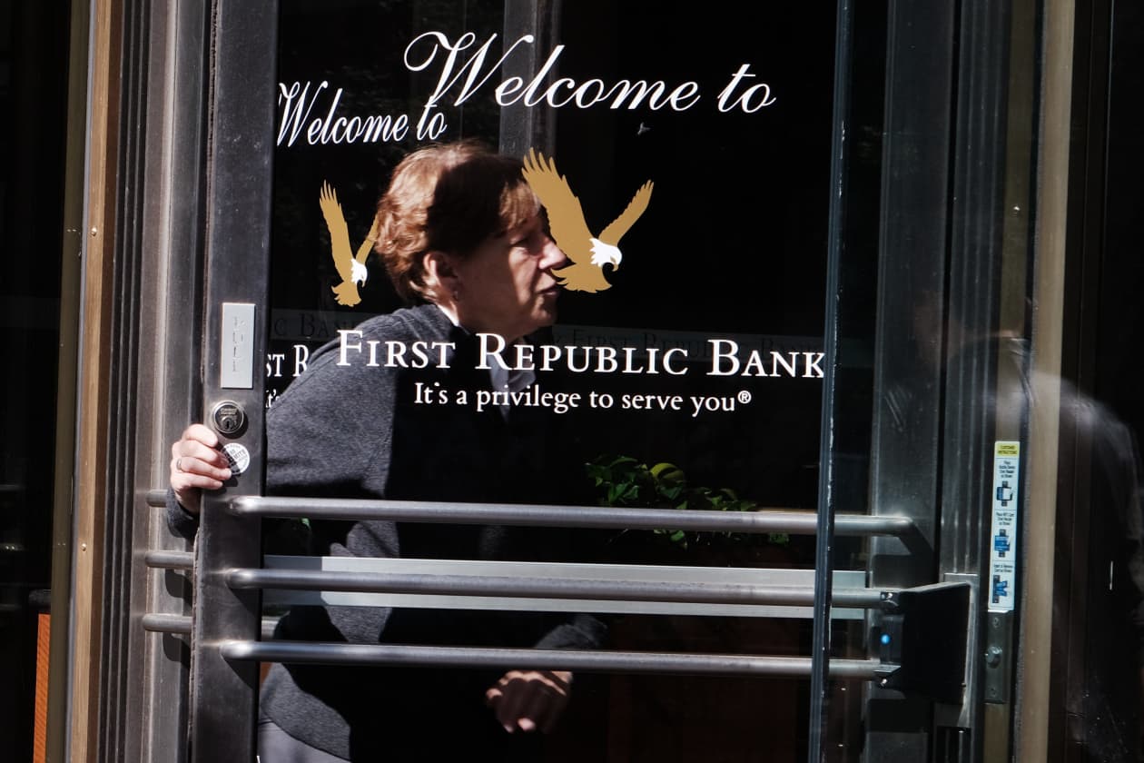 ‘Generous but expensive’: The costs of helping banks alleviate deposit ...