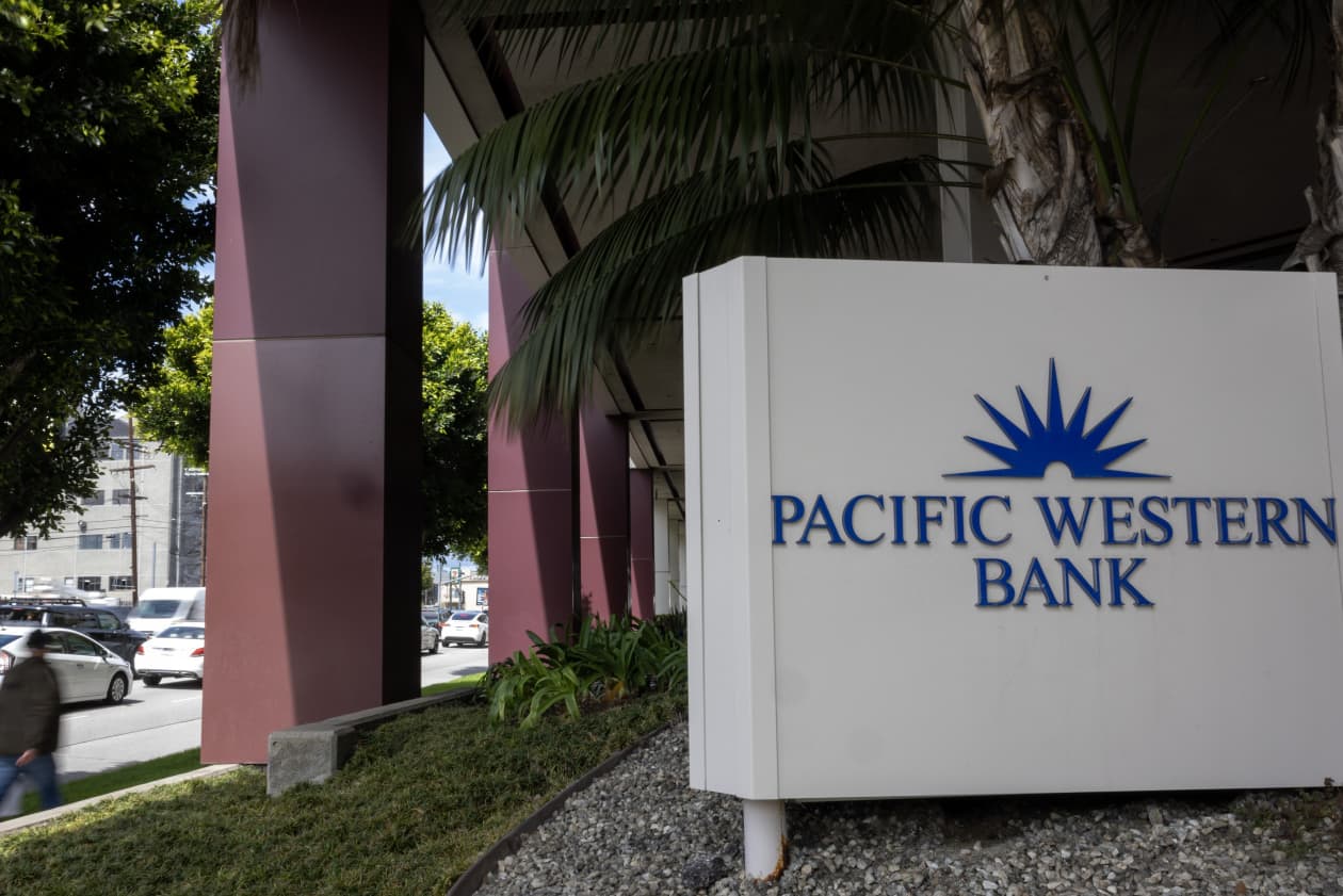 Banking group asks SEC for probe after alleging abusive short-selling ...