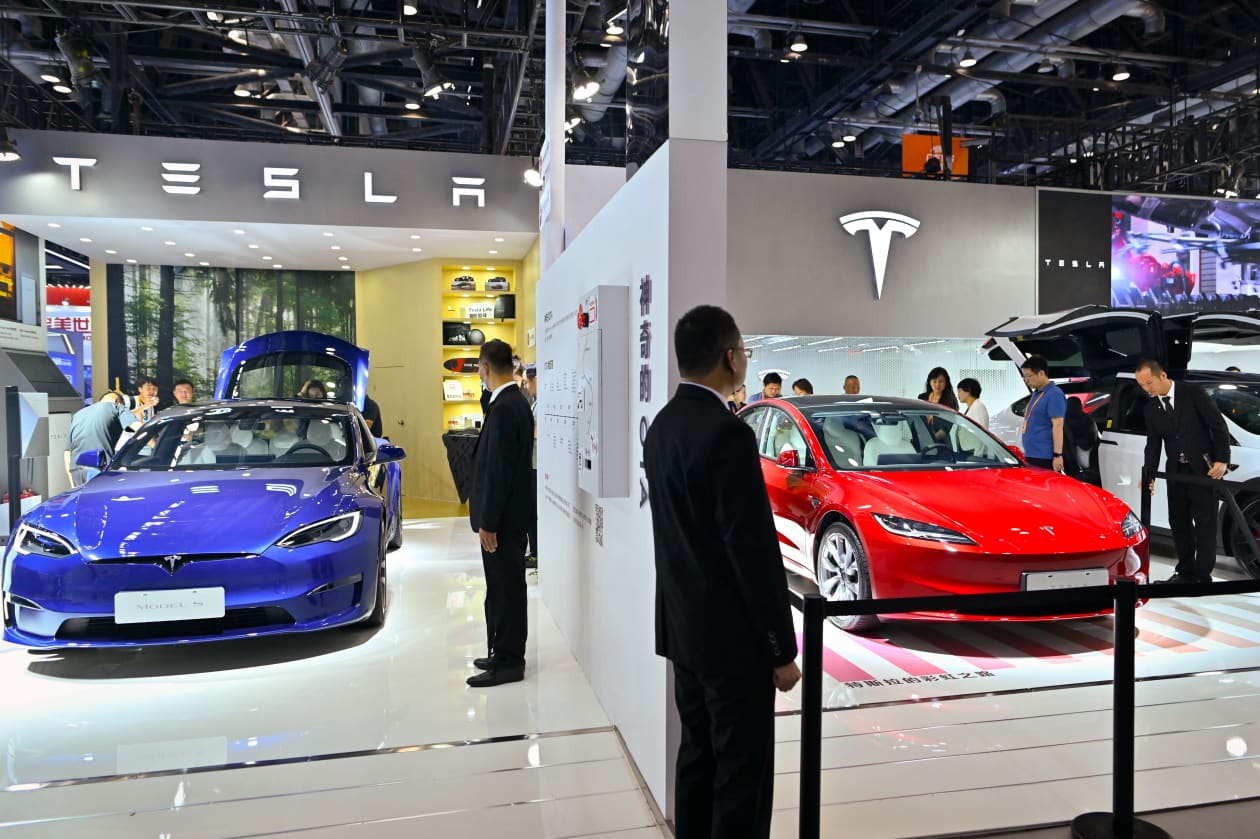 A Tesla bull turns bearish, and warns EV maker could lose money this ...