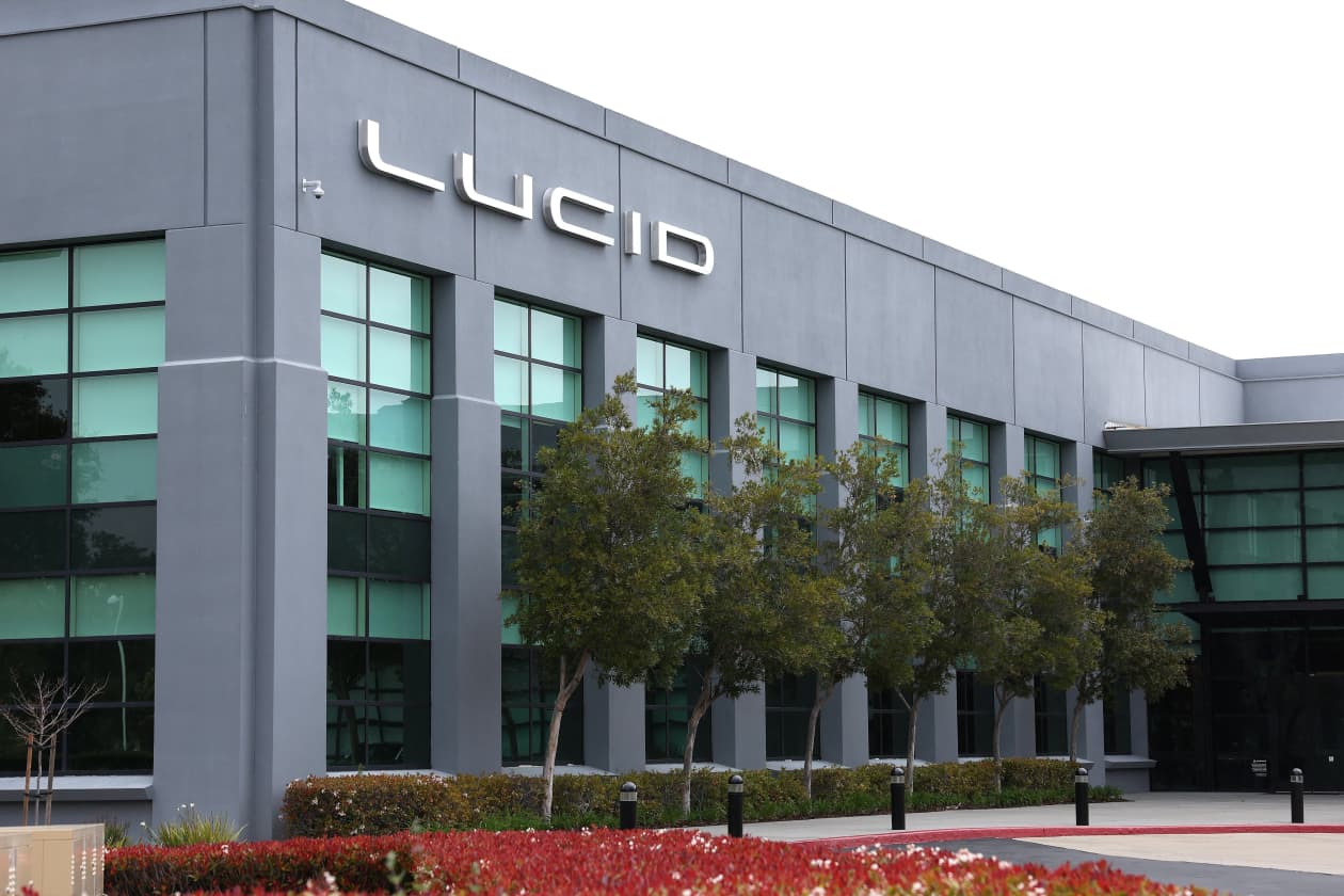 Lucid stock drops 9% after EV startup dials down production guidance ...