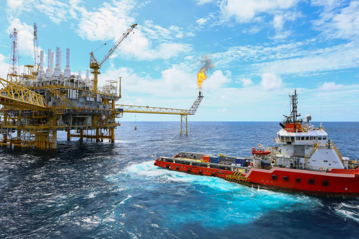 Here's how to play oil-industry stocks for long-term growth of 20% or ...