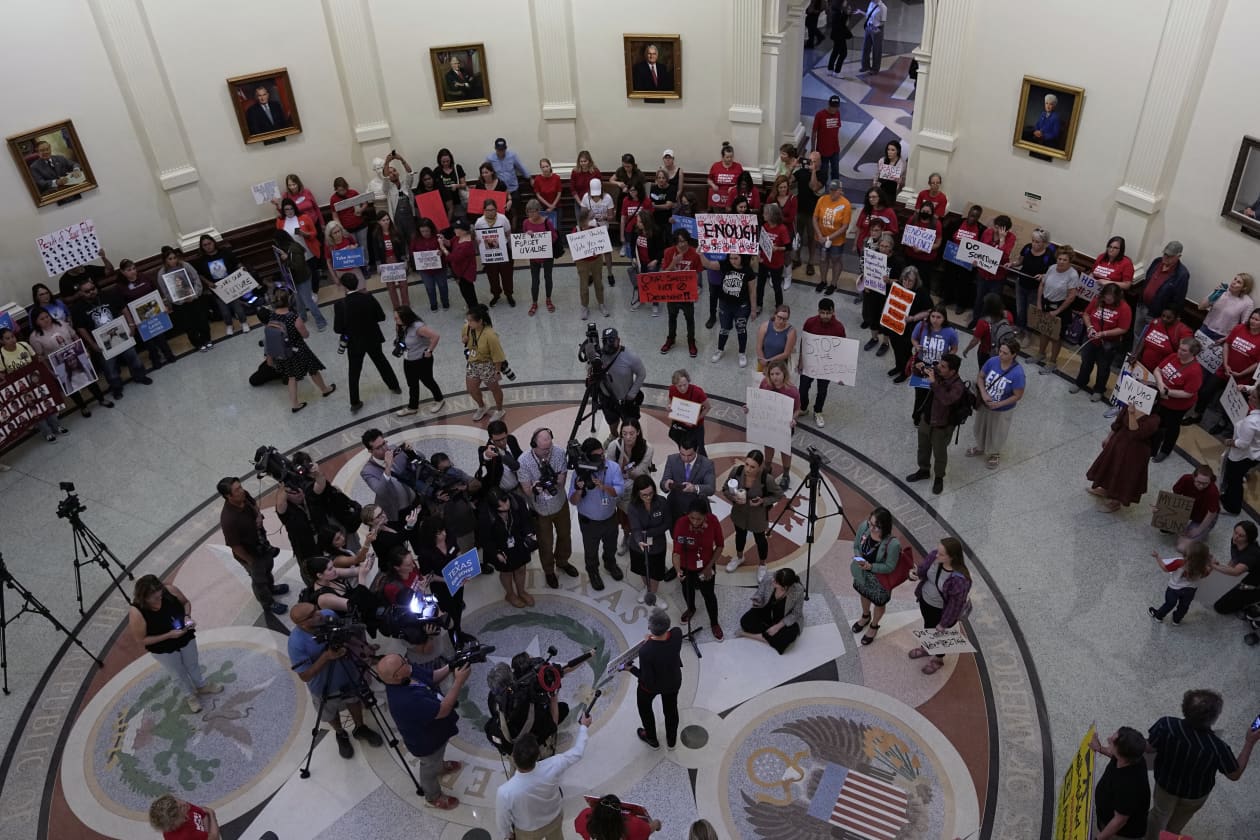 Stalled Texas bill to lift minimum age for purchase of semiautomatic ...