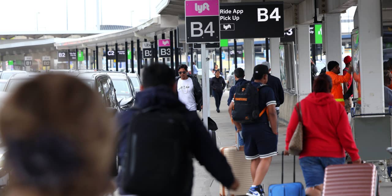 Jobless Claims Hit 264 000 In Latest Week Highest Level Since October