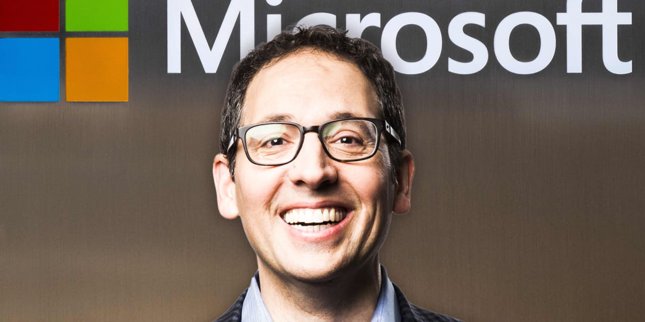 Microsoft exec continues to dump stock, selling more than $7.5 million ...
