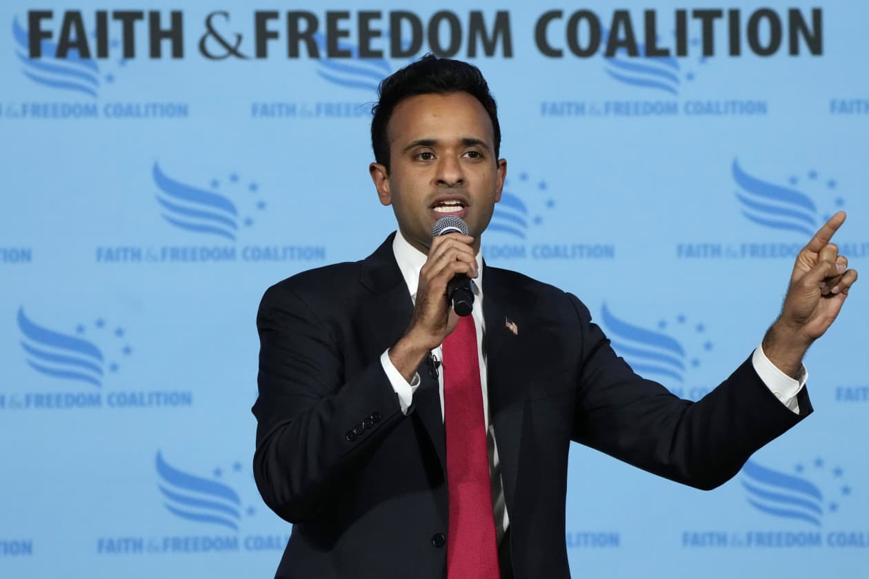 GOP presidential candidate Vivek Ramaswamy proposes raising voting age ...