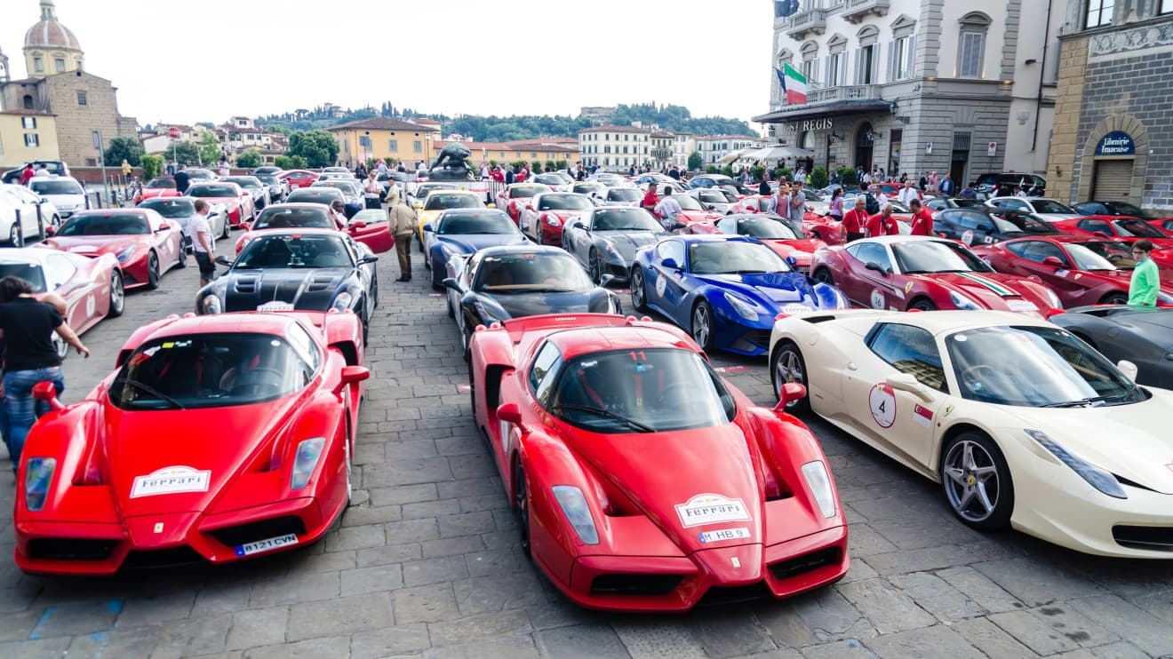 Phony billionaire hedge-fund manager charged with running Ponzi scheme ...