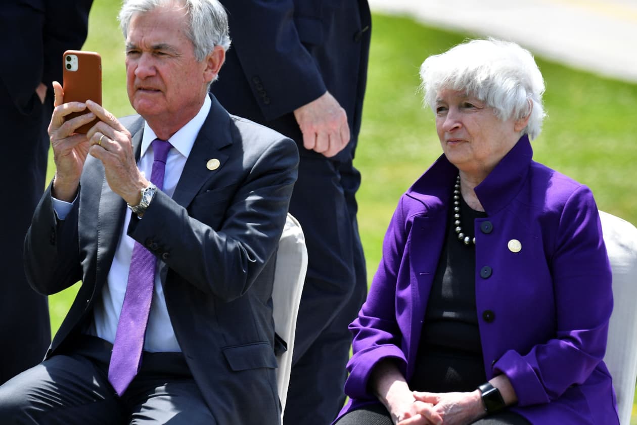 How will the Fed react to the debt ceiling breach? Here are some plays ...