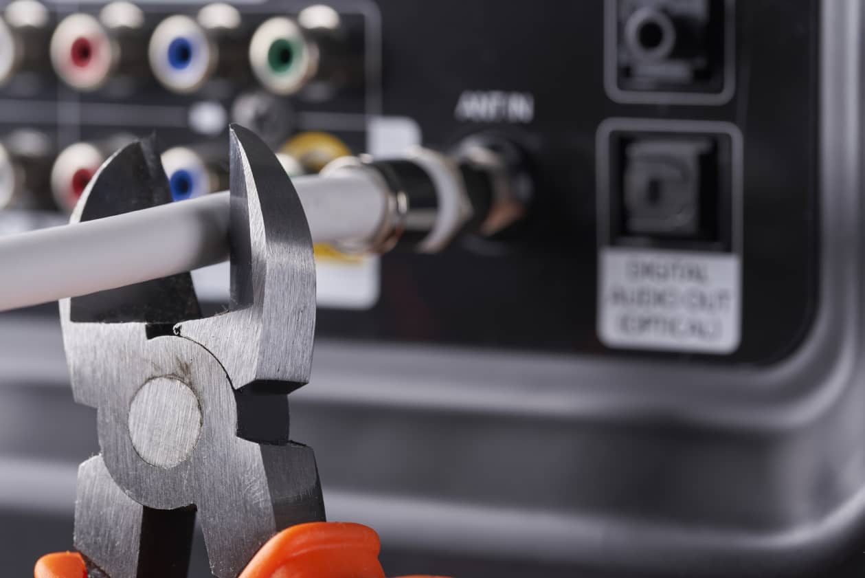 2.3 million Americans ditched pay TV services in the first quarter ...