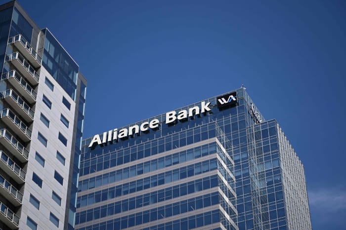 Western Alliance stock falls more than 5%; bank seeks to 'return to ...