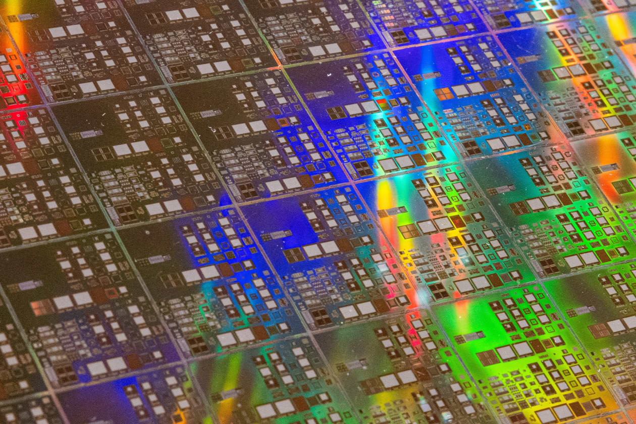TSMC, Samsung reportedly consider building huge chip factories in UAE ...