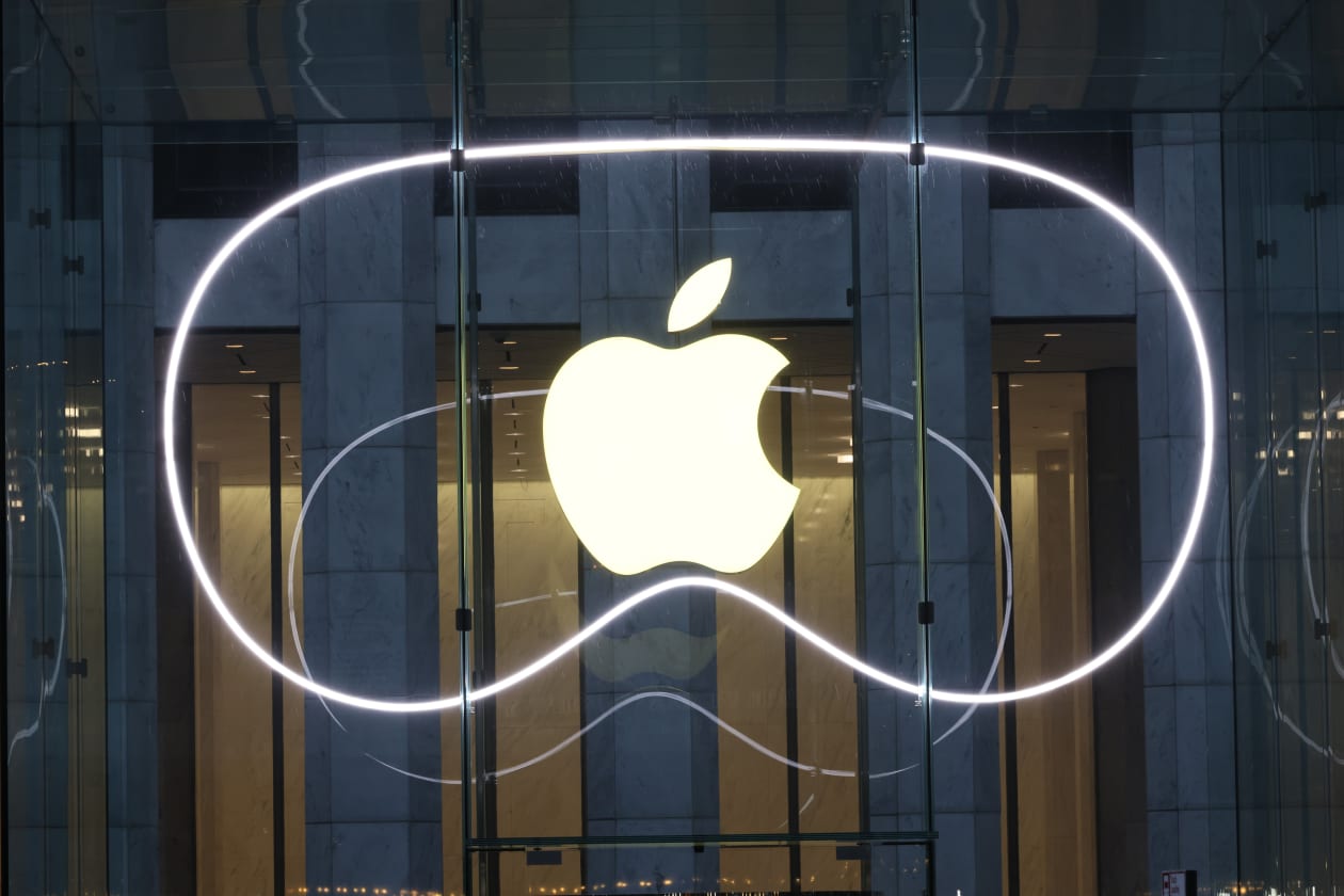 Apple adds $215 billion in market cap as stock leads S&P 500 for first ...