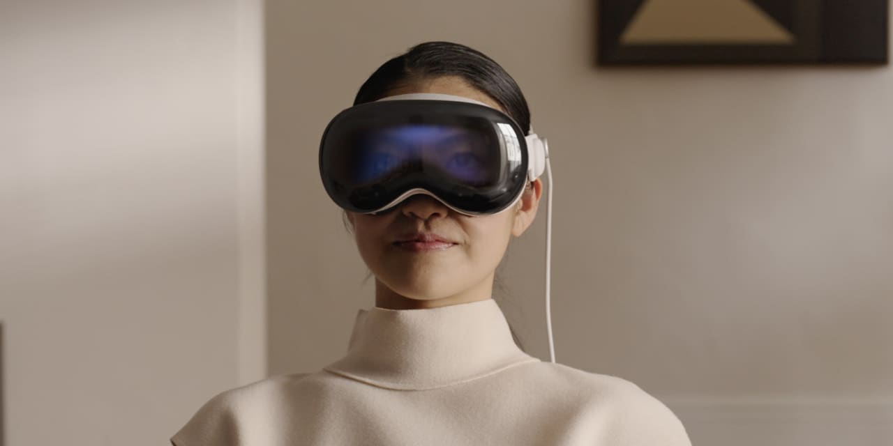 Apple’s new Vision Pro headset will cost $3,499, arrive in 2024 ...