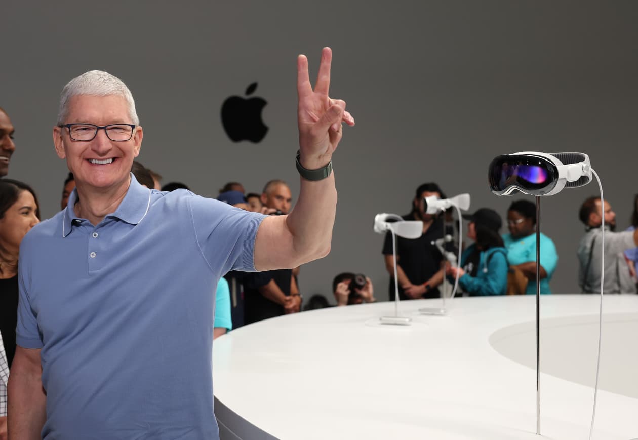 Apple’s Vision Pro is ‘frightening’ in the best way—but many questions ...