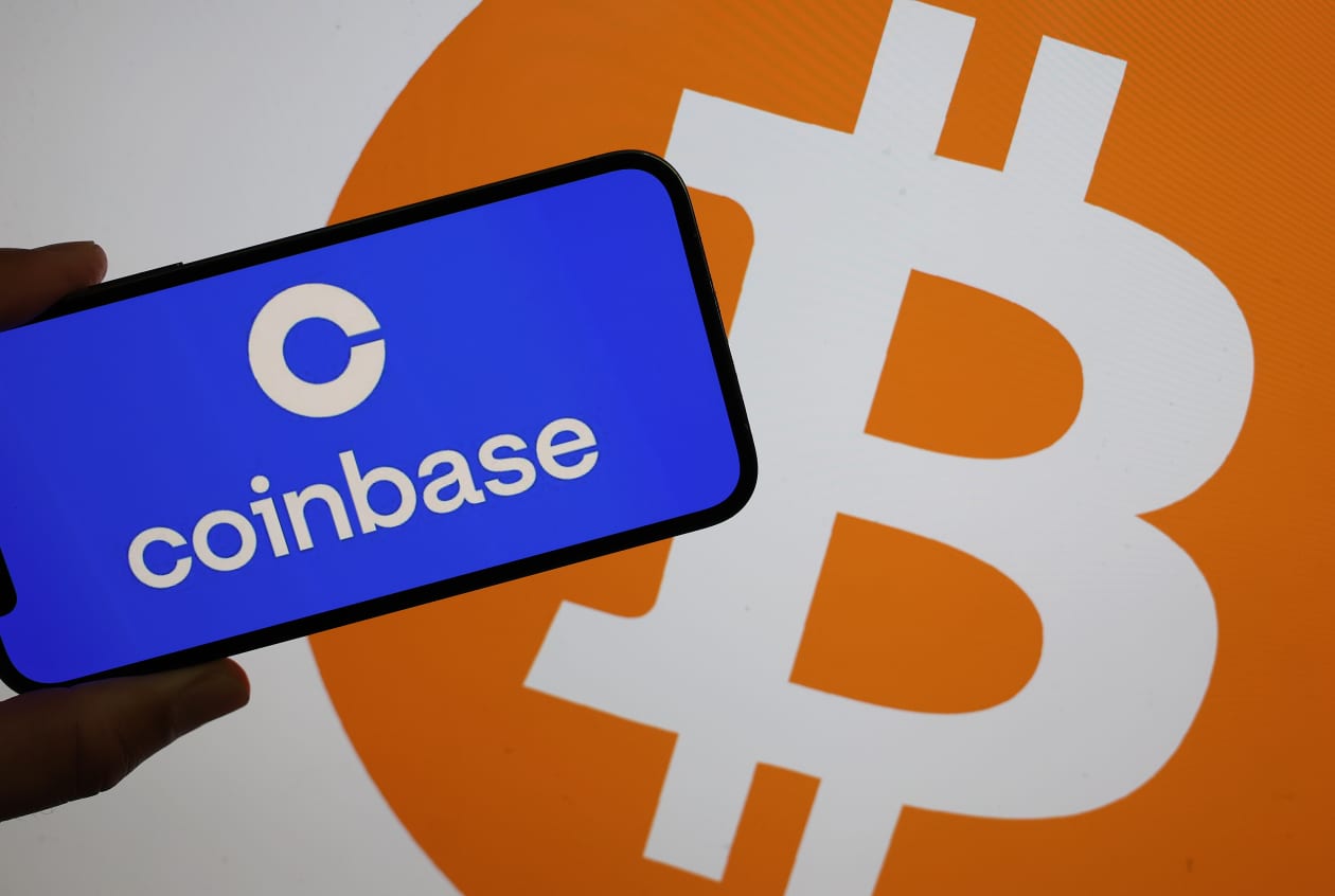 Coinbase junk bonds slip further into distressed territory after SEC’s ...