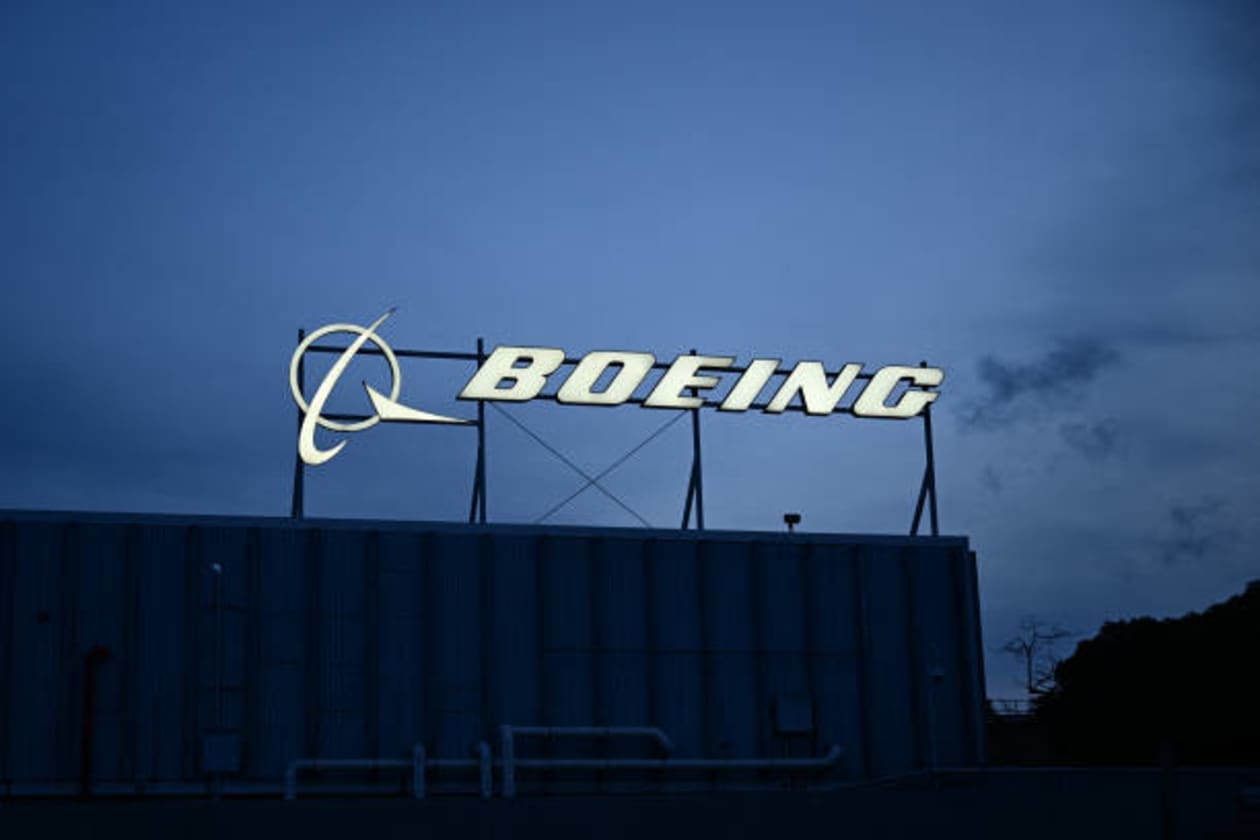 Boeing scores $10 billion bond financing in ‘much-needed’ liquidity ...