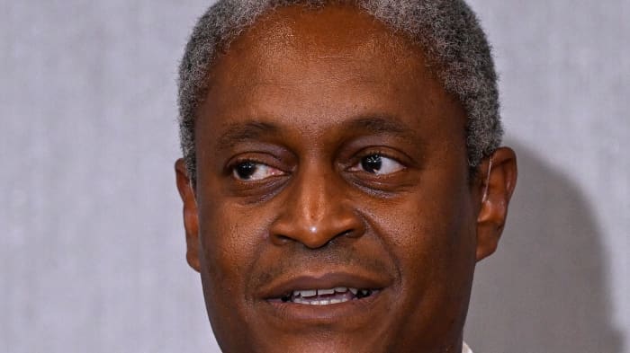 Fed's Bostic discloses violations of trading rules before 2022 FOMC ...