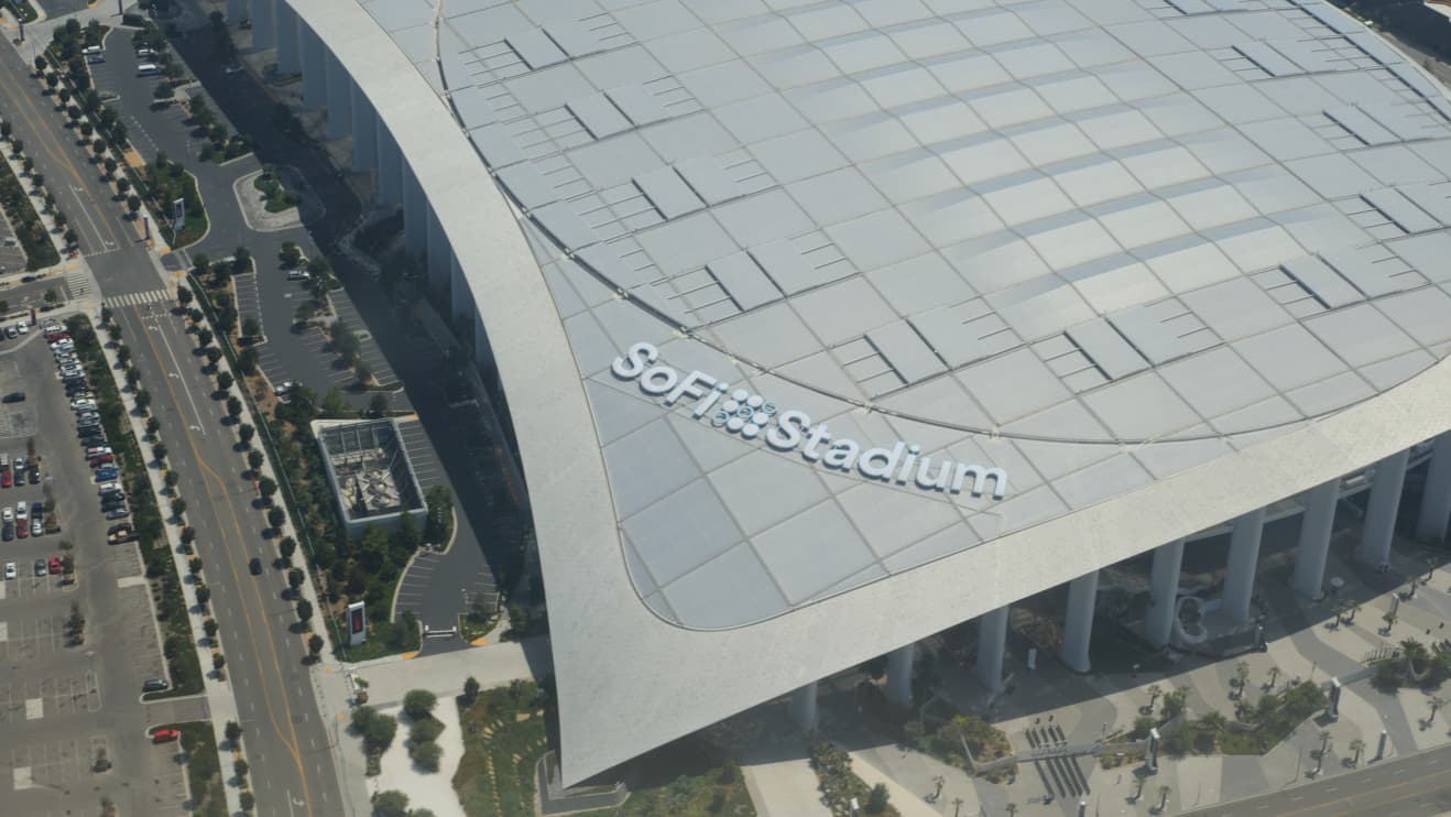 SoFi may be ‘long-term winner,’ but its stock catches more downgrades ...