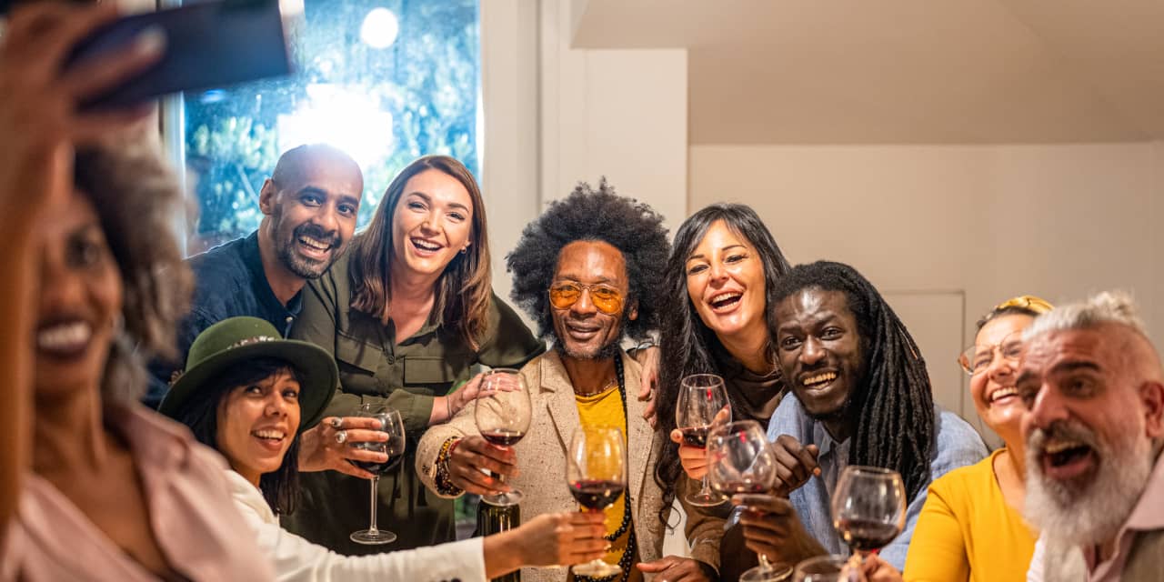 ‘It’s causing friction’: I’m taking a trip with 14 friends. What is the ...