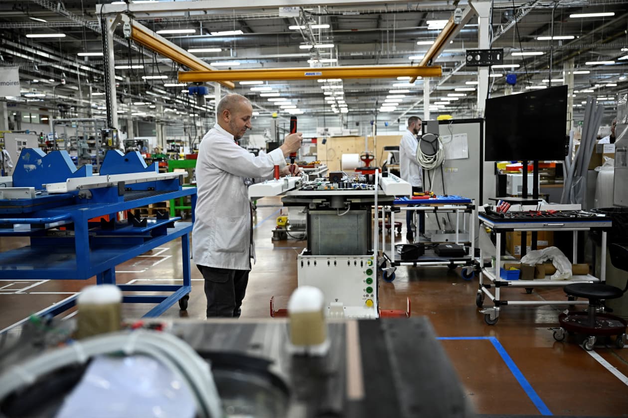 GE Healthcare is second-biggest S&P 500 decliner after pricing offering ...