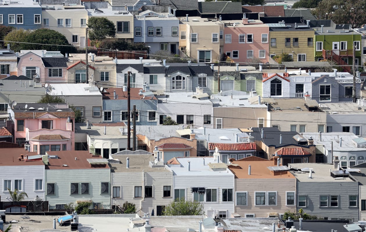 U.S. existing home prices suffer largest drop since December 2011 ...