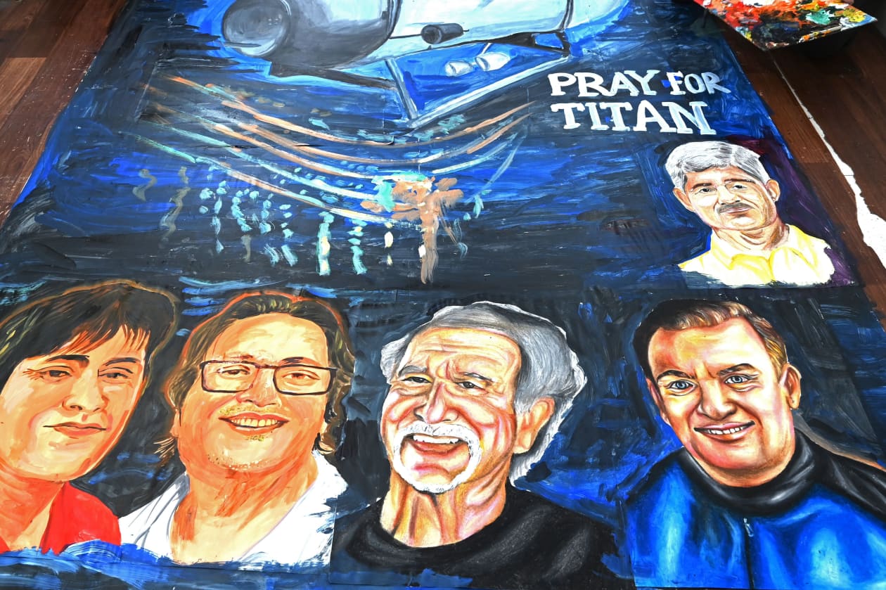 OceanGate believes all 5 passengers on Titanic exploration sub ‘have ...