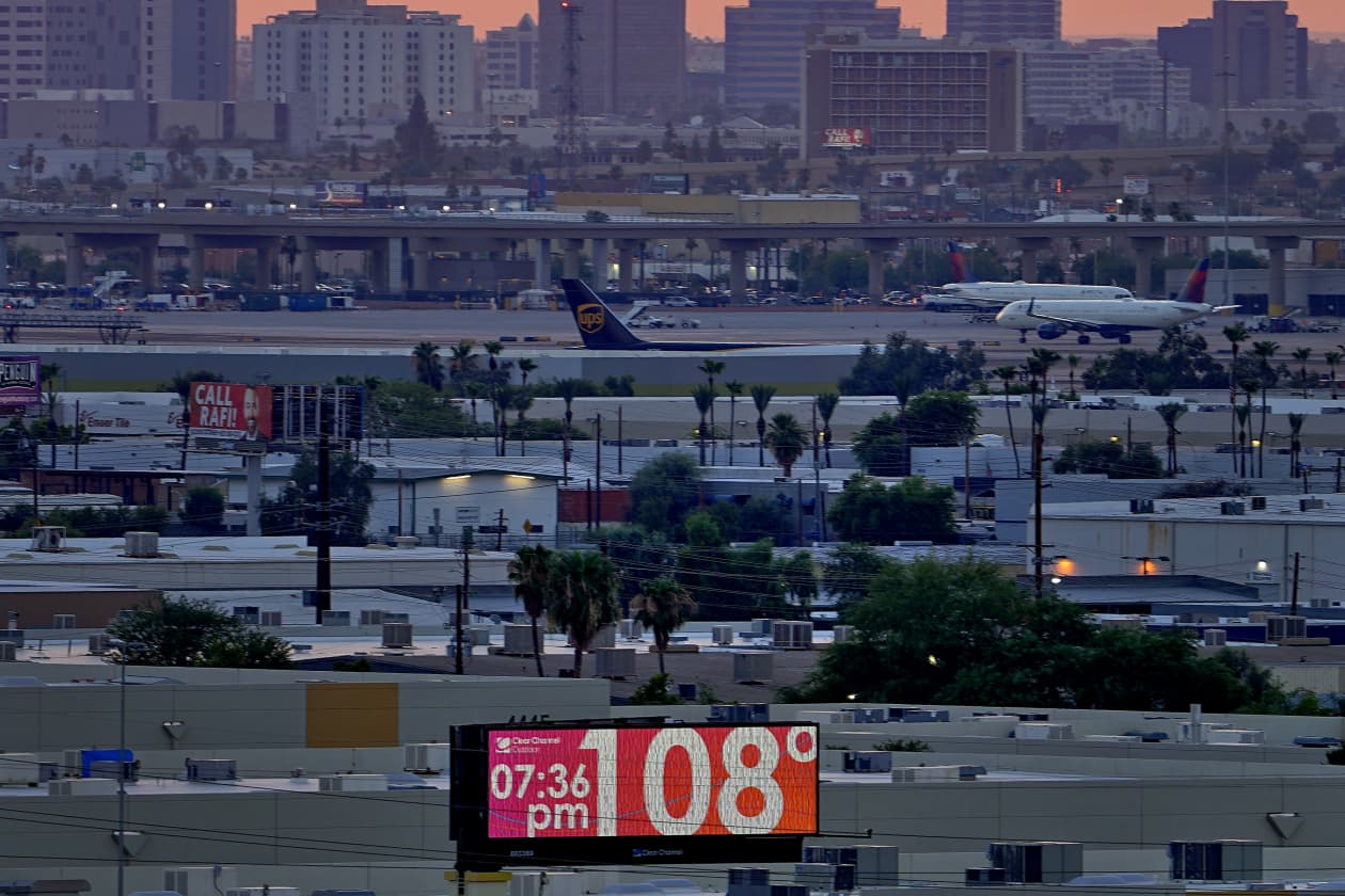 Dangerous heat wave baking U.S. Southwest brings triple digit ... Dangerous heat wave baking U.S. Southwest brings triple digit ...