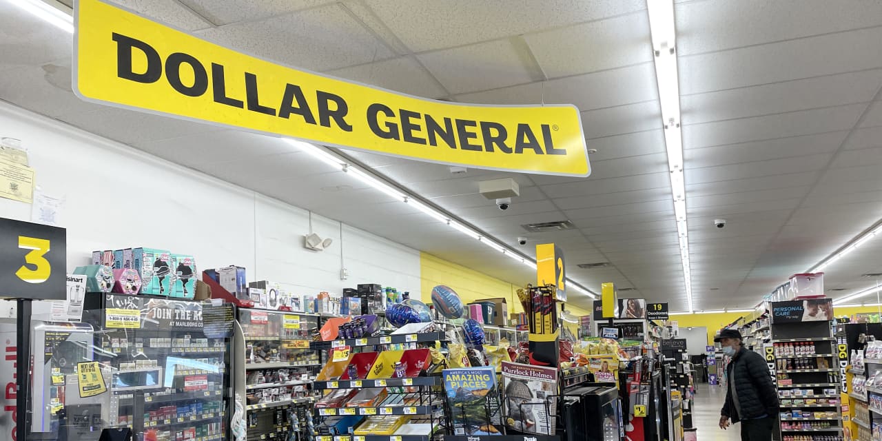 Dollar General sees more people in its stores, but they are buying less ...