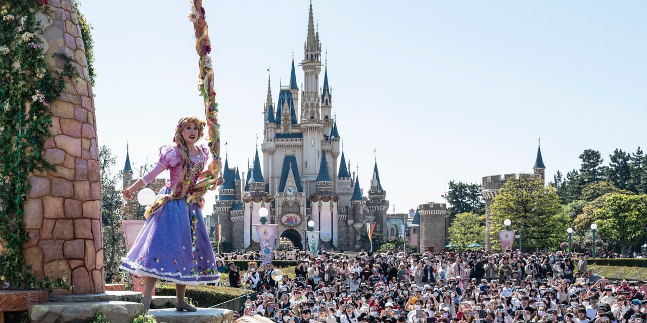 Disney faces several ‘concerning’ trends that are making one analyst ...