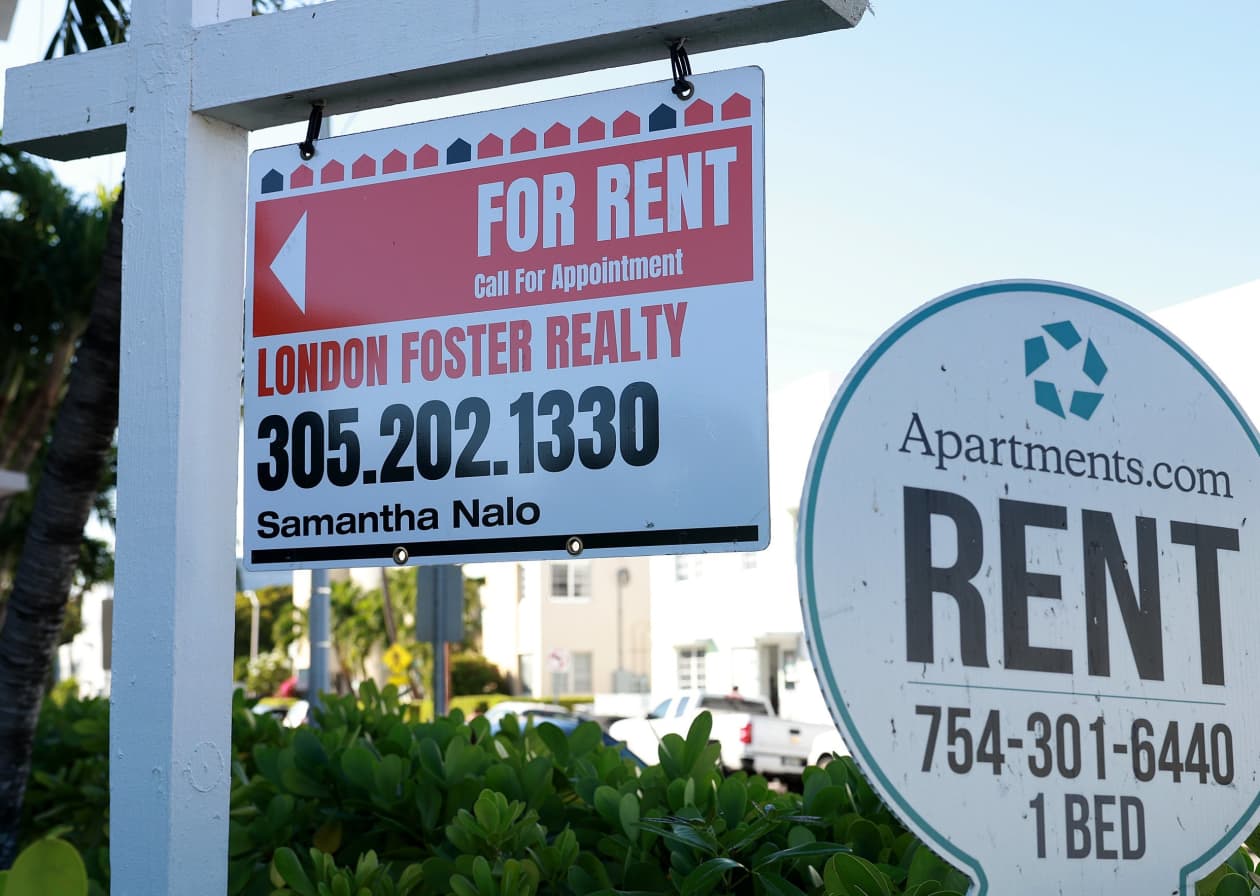 Zillow pledges to show renters all costs upfront as Biden makes latest ...