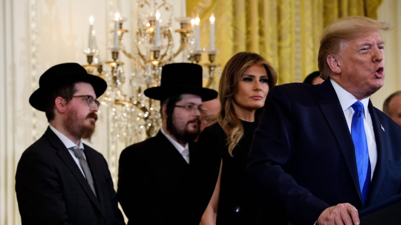 Ancient oil lamps lent by Israel to Trump White House in 2019 ...