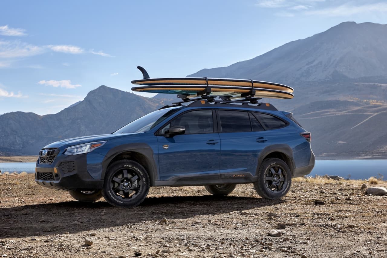 Lowered Subaru Outback 2022