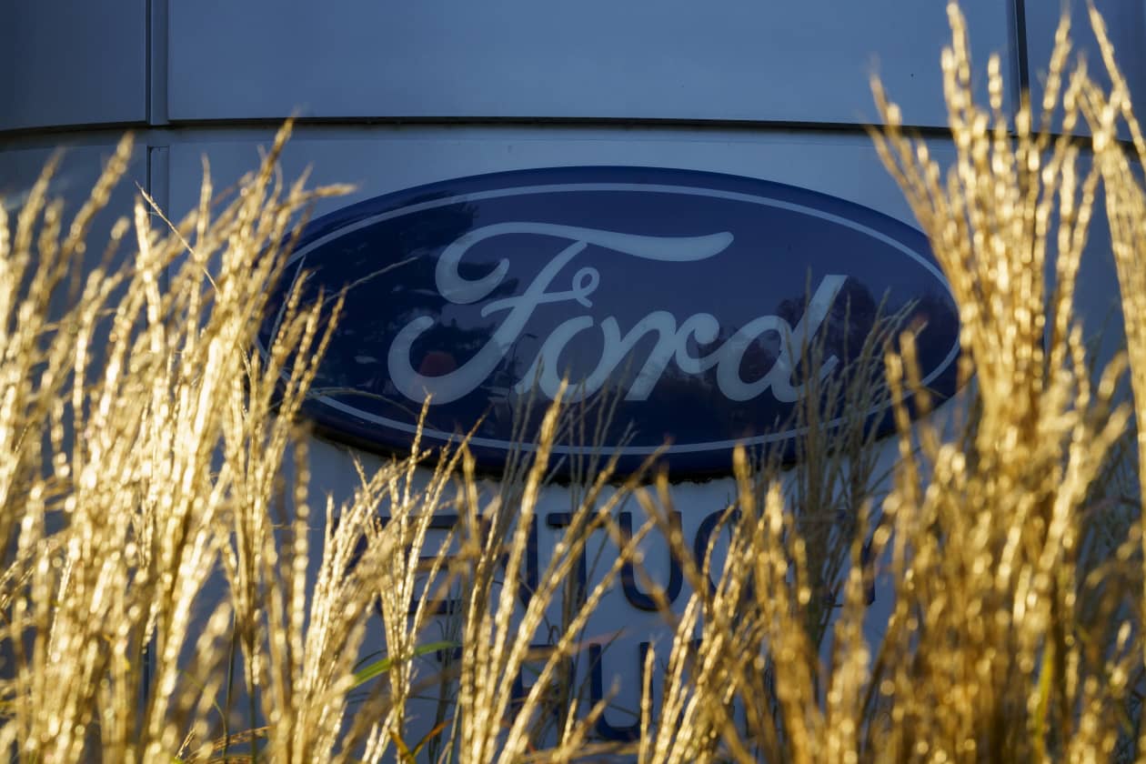 Ford earnings spurs buying of bonds as spreads over U.S. Treasurys ...