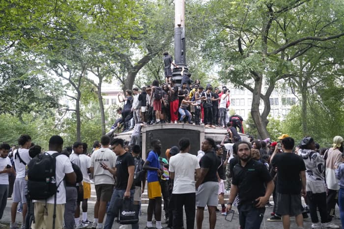 Kai Cenat faces charge of inciting riot after crowd of thousands gather ...