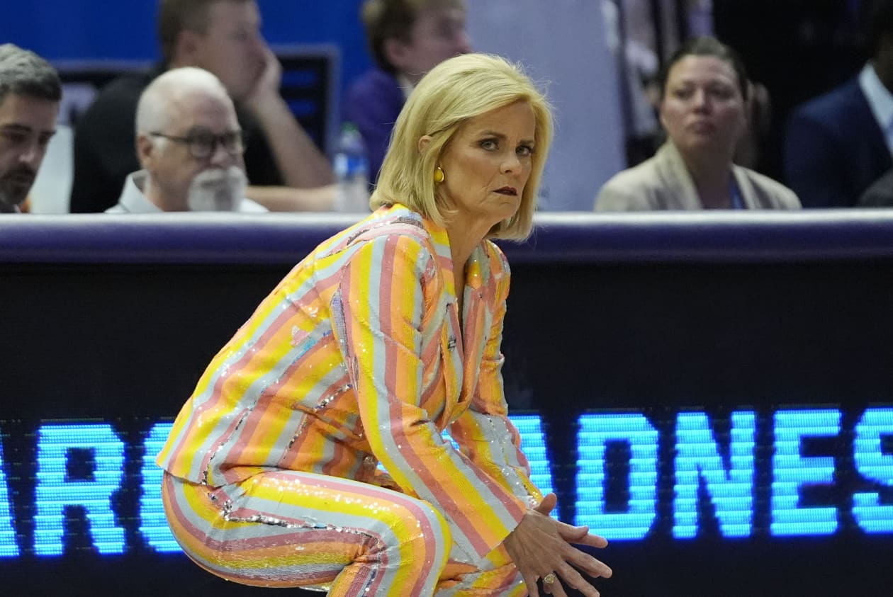 LSU coach Mulkey claims Washington Post ‘hit piece’ is aimed at ...